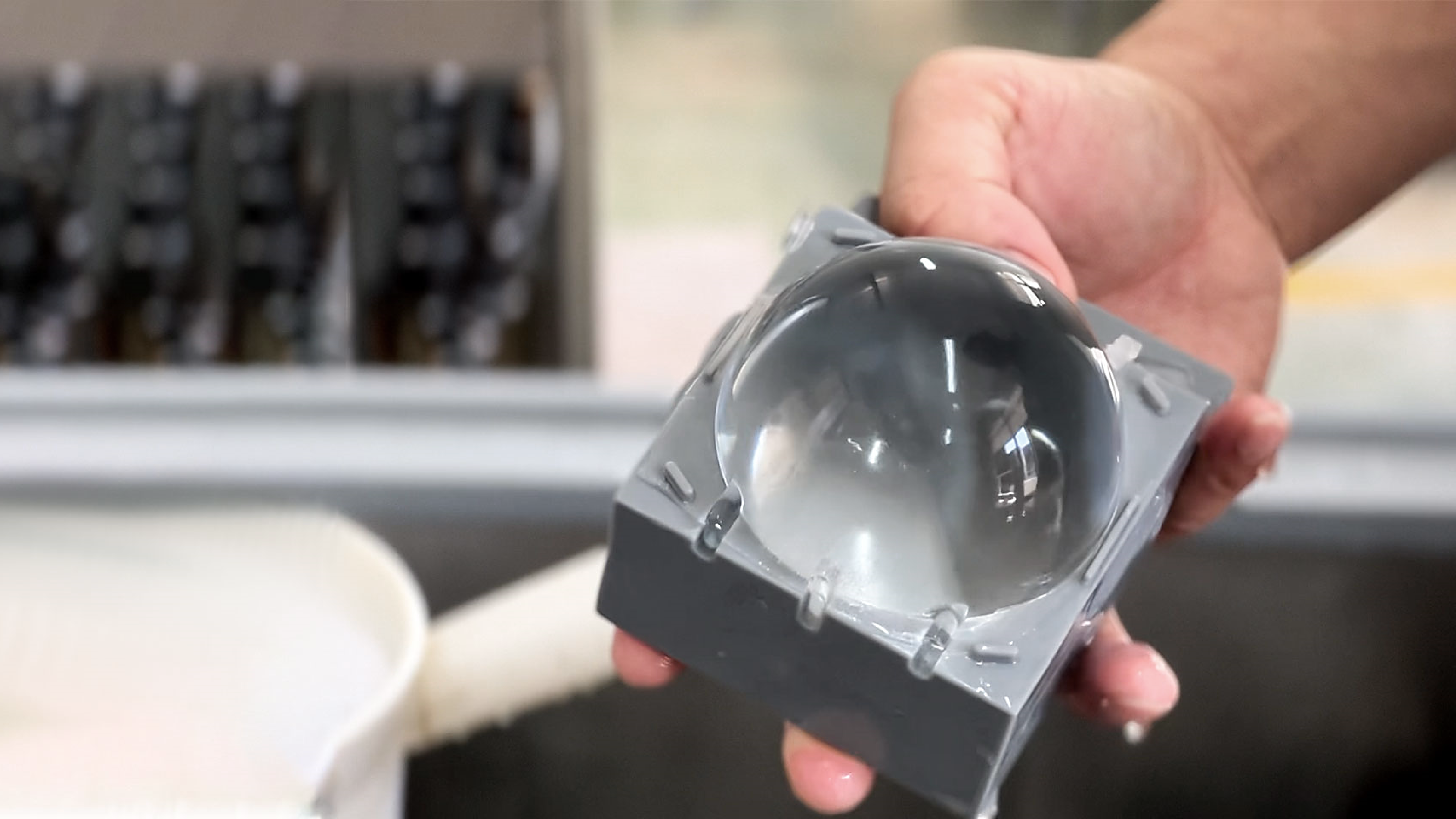 How to Acquire Clear Ice Cubes: 4 Proven Methods for Crystal-Clear Ice ...